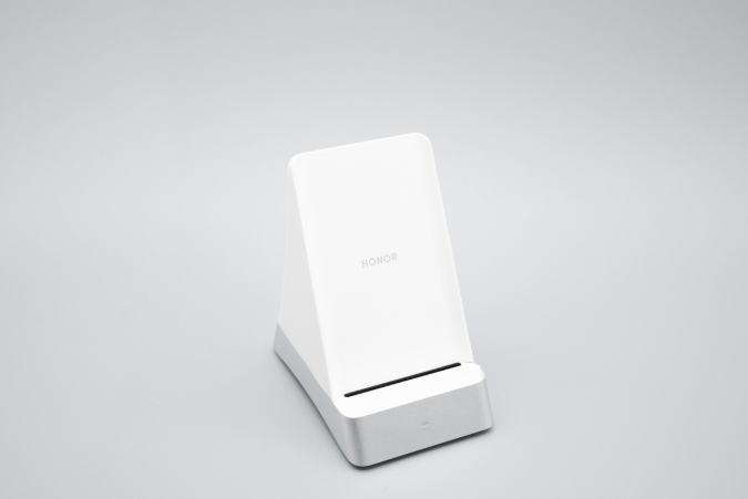 High-Performance Wireless Charging: Honor SuperCharge Stand (Max 80W ...